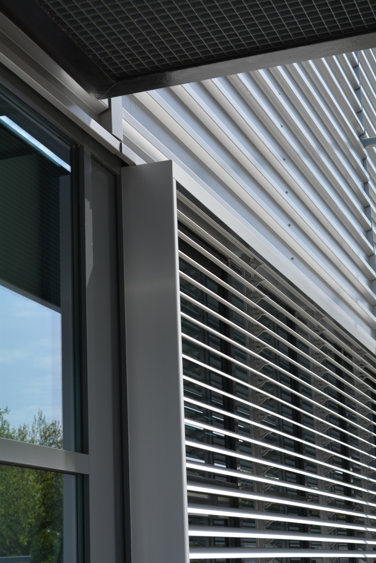 Aluminium Louver 75E | Sunshield Global