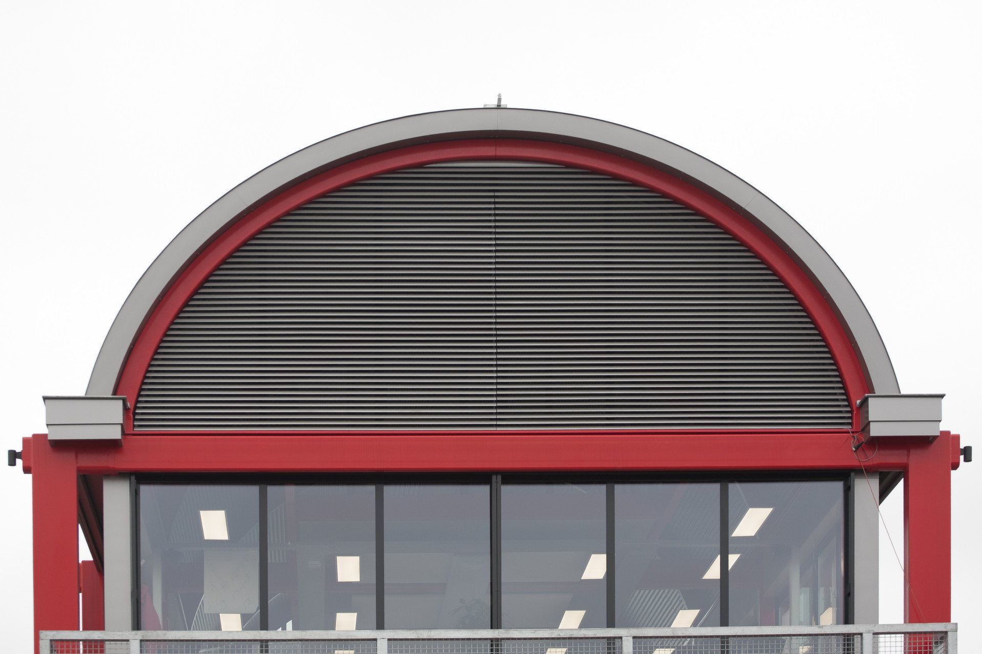 Arch, 75E, KMG, Neede, NL | Sunshield Global