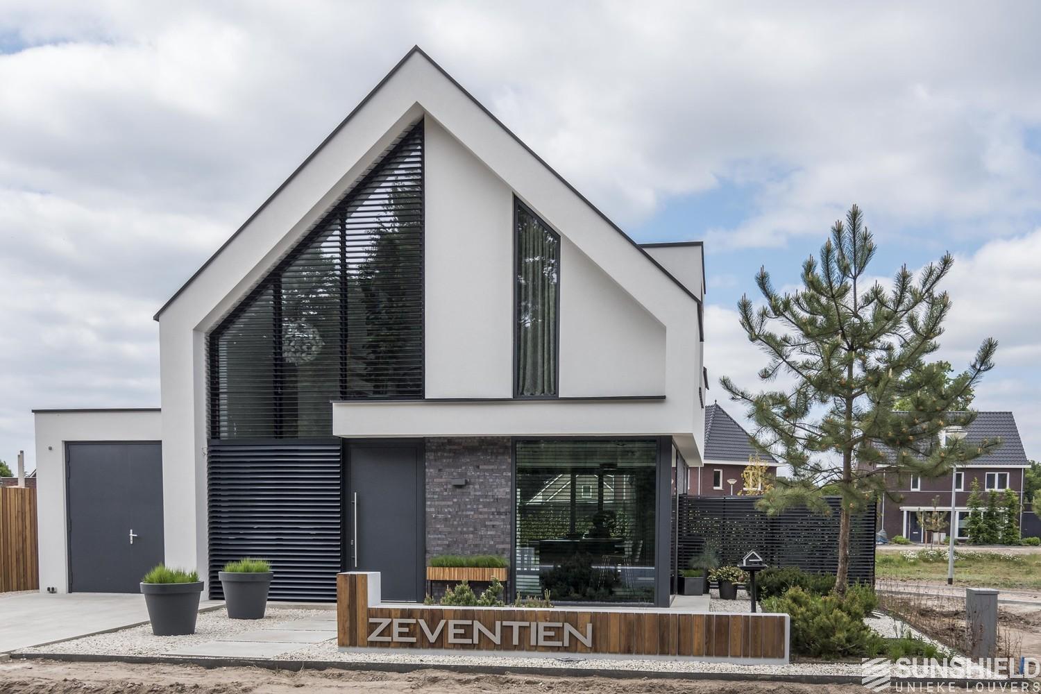Rectangle/triangle, 96E, Modern villa, Overloon, NL | Sunshield Global